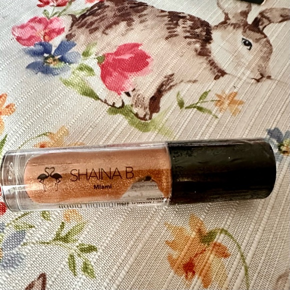 Shaina B | Makeup | Nwt Shaina B Miami Flaming Glow Highlighter Shade ...